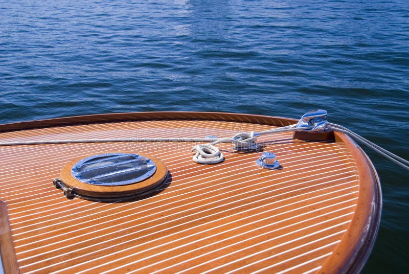 Klassieke Houten Boot stock foto. Image of teakhout, kust - 2554144