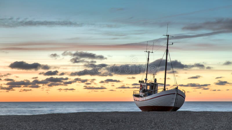 Klassieke vissersboot stock afbeelding. Image of klassiek - 57743123