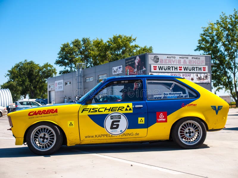 Klassischer Rennwagen Opels Kadett Redaktionelles Stockfotografie ...