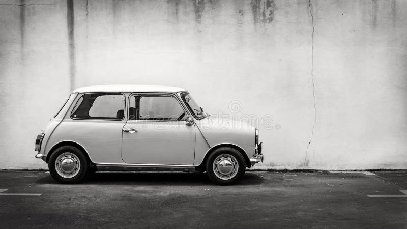 Klassisk mini- bil fotografering för bildbyråer. Bild av symbol - 31073657