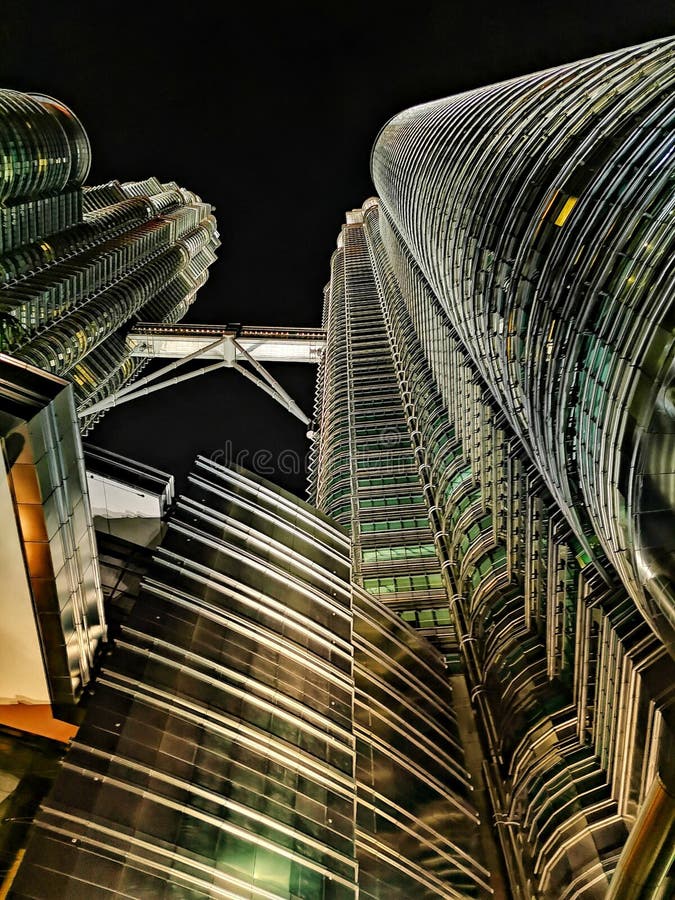 Klcc malaysia foto de archivo. Imagen de moderno, paisaje - 179476096