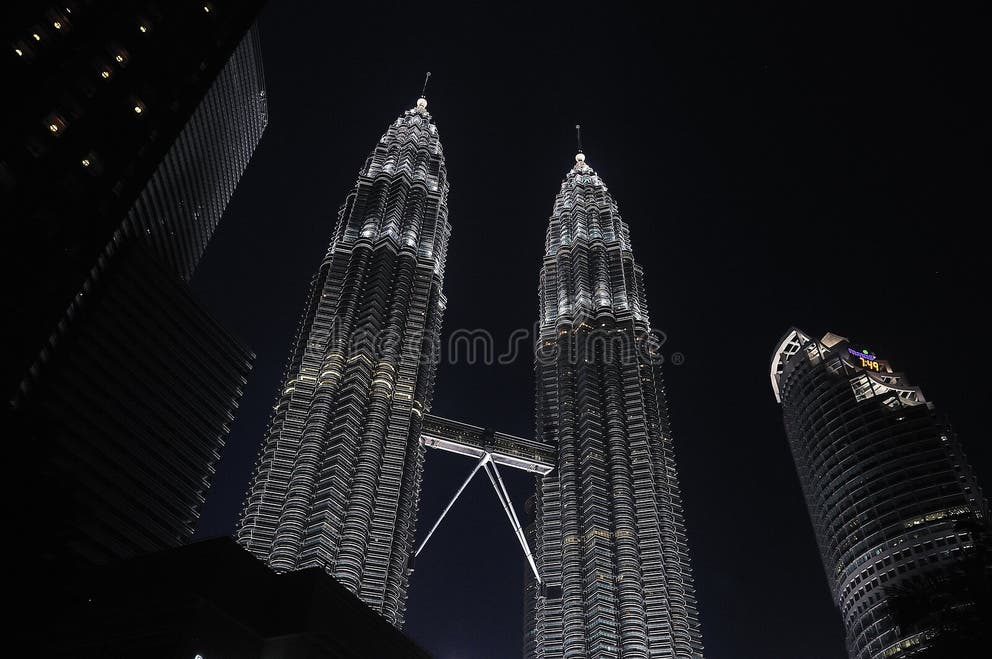Klcc night stock image. Image of contrast, design, shapes - 58222973