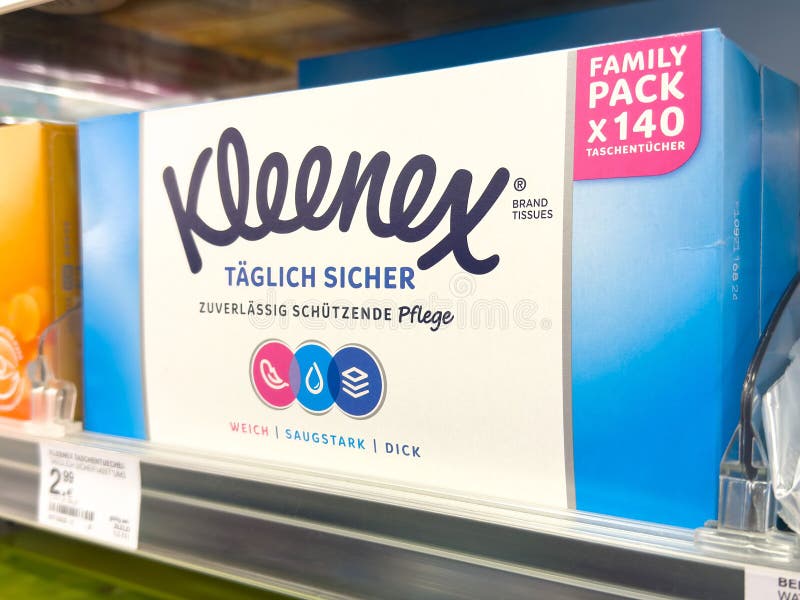 Kleenex Family Pack Soft Tissues on Store Shelf Editorial Photo - Image ...