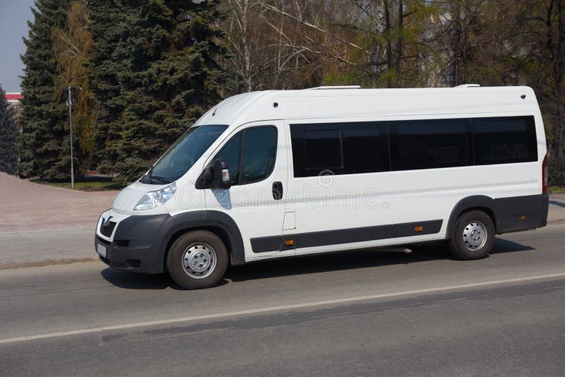 45,062 Kleinbus Stock Fotos - Freie & Royalty-Free Stock Fotos von ...