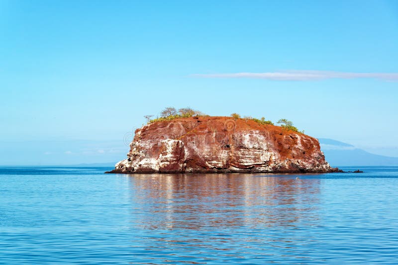Galapagos-Insel-Ansicht stockfoto. Bild von reise, felsen - 52214034