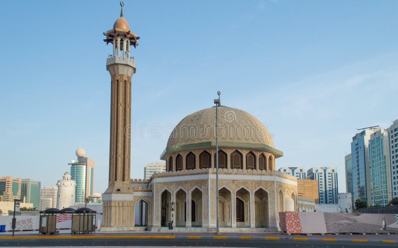 Kleine Moschee, Abu Dhabi, Vereinigte Arabische Emirate Stockbild ...