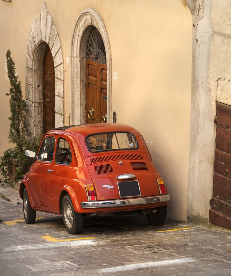 Kleiner Fiat redaktionelles stockbild. Bild von schönheit - 46255594