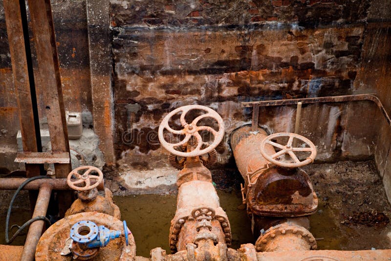 Kleppen stock foto. Image of stroom, pijp, rood, macht - 9713790