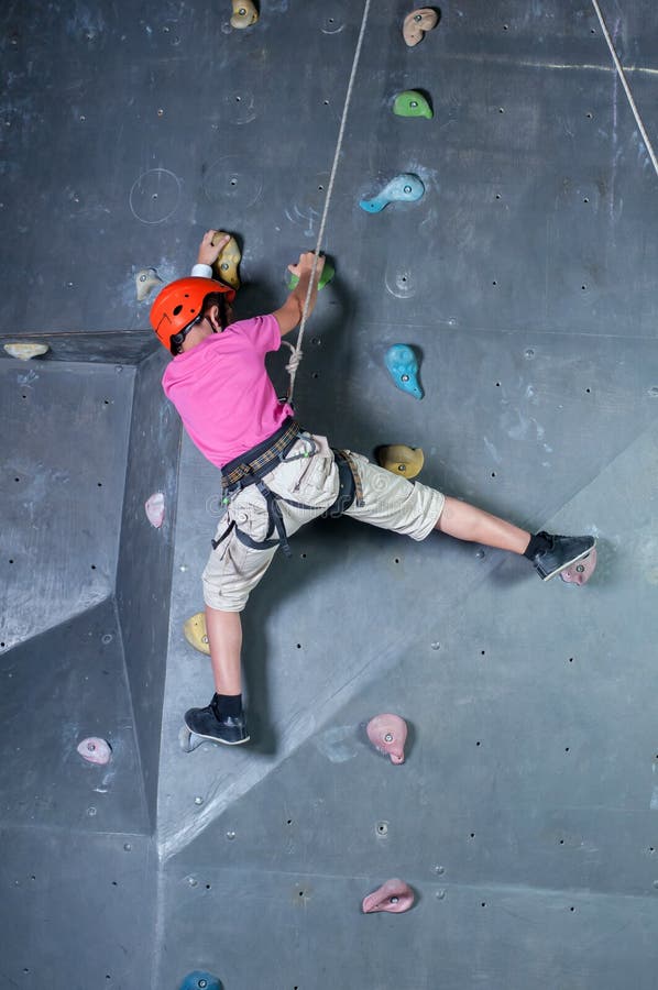 Klettern der Wand stockfoto. Bild von kind, extrem, frau - 33465538