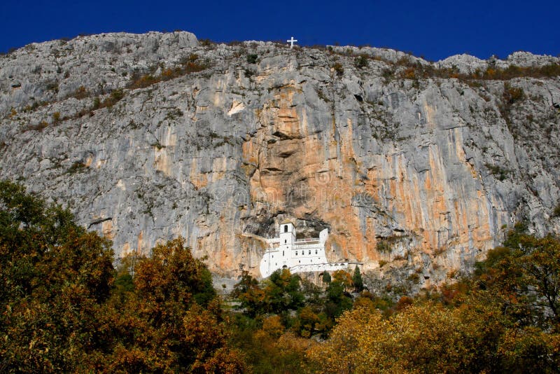 Kloster Ostrog stockfoto. Bild von architektur, noch - 16871190