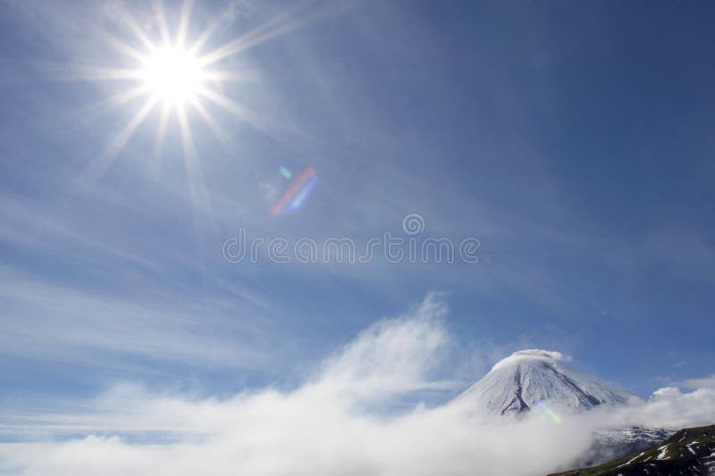 Kluchevskoy Volcano and Sun Stock Image - Image of high, ecology: 3883085