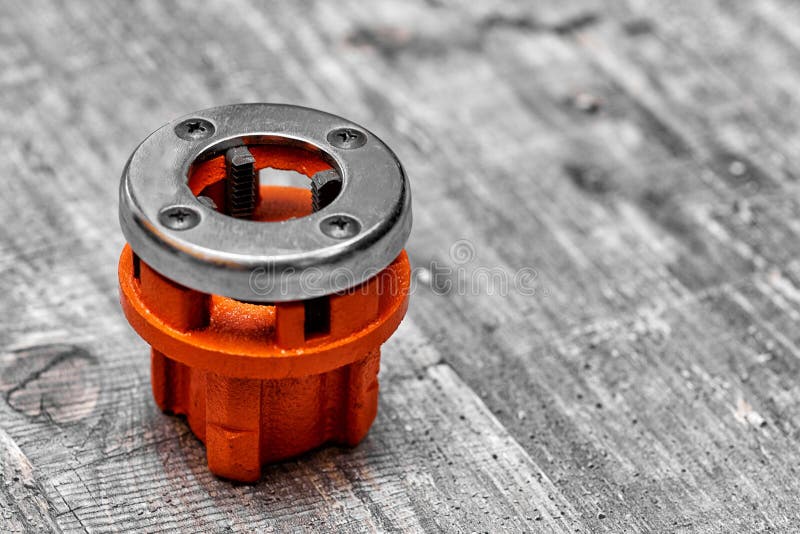 Die Stock and Die Professional Tool for Cutting Threads on Pipes, Studs ...