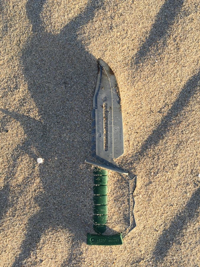Knife in sand stock image. Image of emergency, outdoor - 13227353