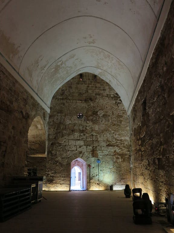 The Knight Hall stock photo. Image of tourists, museum - 25864336