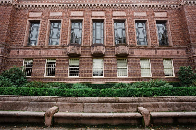Knight Library at University of Oregon Stock Image - Image of eugene ...