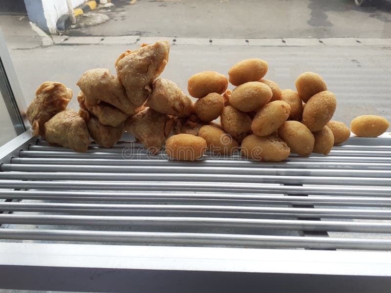 TUFO the Contents of Vegetables Coated with Wheat Flour and Combro ...