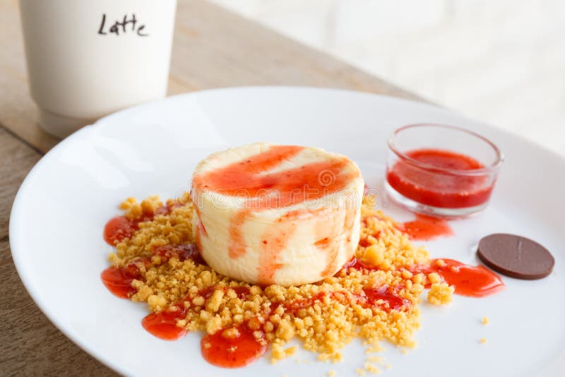 Kobe Cheese Cake photo stock. Image du cheesecake, café - 98630316