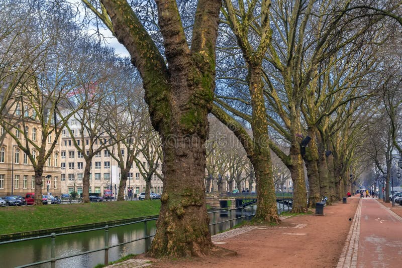 Koenigsallee, Dusseldorf, Germany Editorial Photography - Image of ...