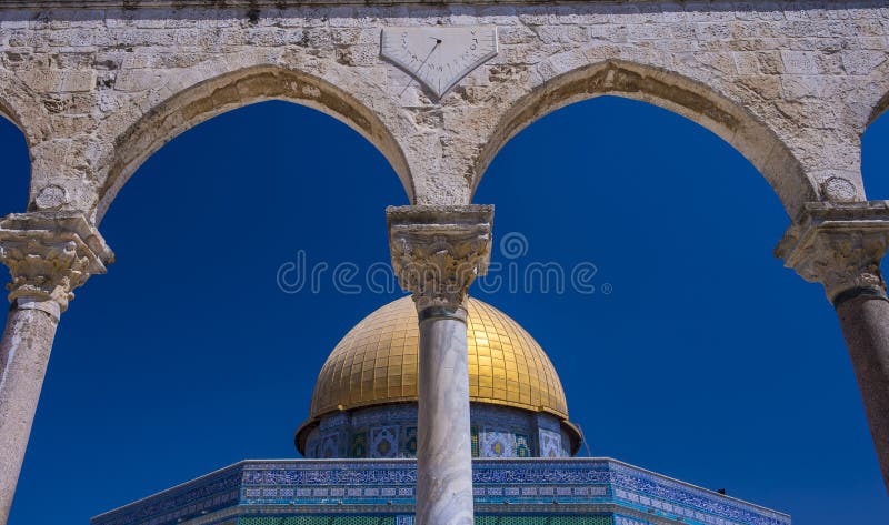 Rotskoepel stock foto. Image of arabisch, arabier, godsdienst - 26443866