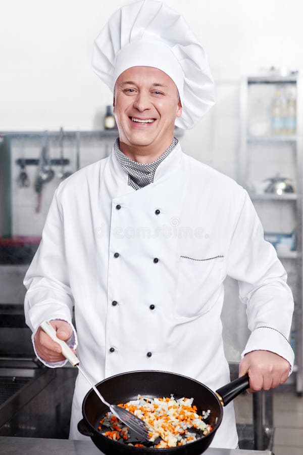 De kok in de keuken stock afbeelding. Image of mengeling - 23994567