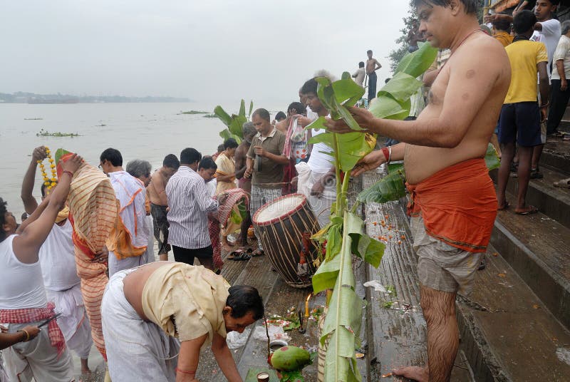 The Kolabau Ritual at the River Ganga Editorial Photography - Image of ...