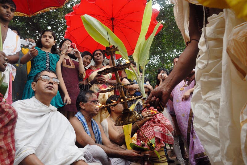 The Kolabau Ritual at the River Ganga Editorial Stock Image - Image of ...