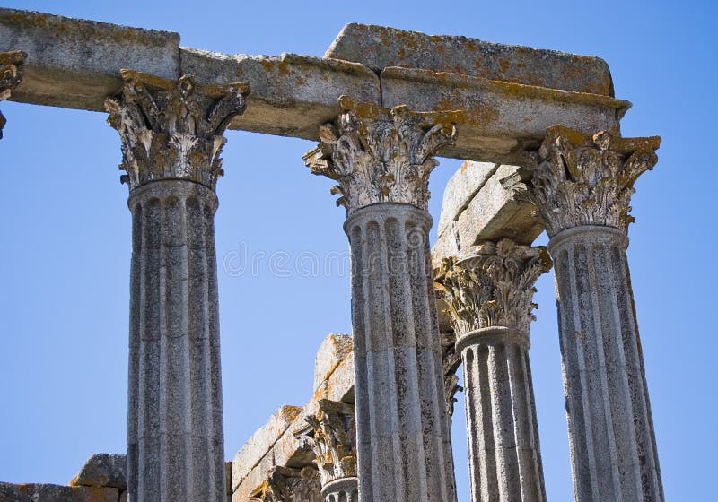 Gammal kolonn arkivfoto. Bild av arkitektur, gammal, portugal - 11156212