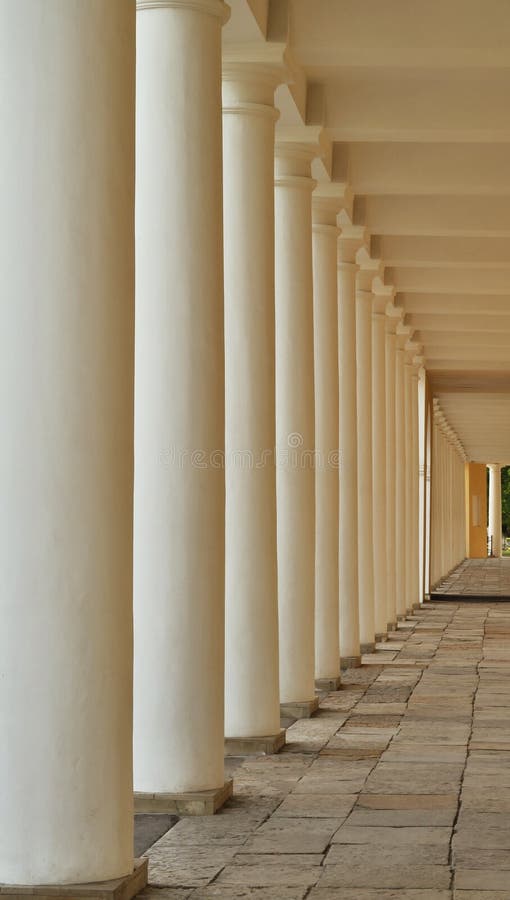 Kolonner arkivfoto. Bild av struktur, arkitektur, medf8ort - 14793890