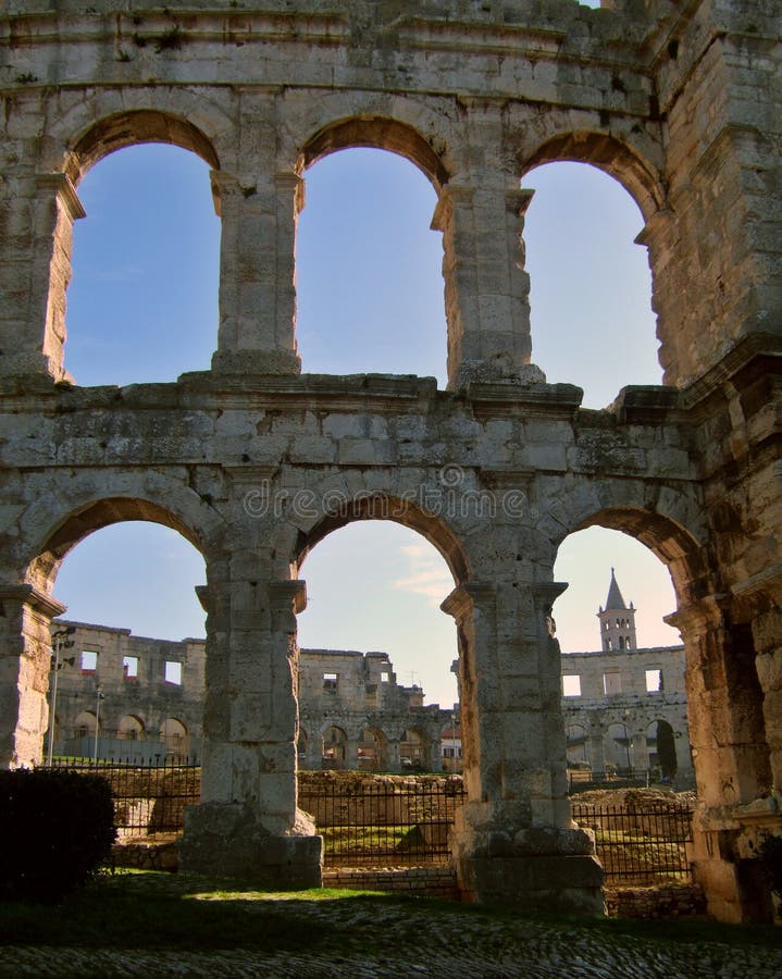 Koloseum pula zdjęcie stock. Obraz złożonej z landmark - 1941754