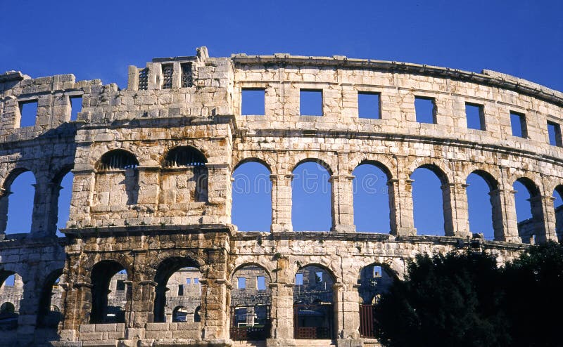 Koloseum pula zdjęcie stock. Obraz złożonej z landmark - 1941754