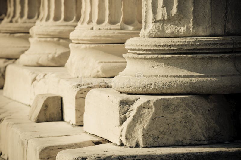 Kolumny greckie obraz stock. Obraz złożonej z antyczny - 11641161