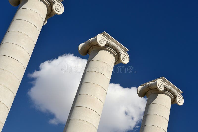 Greckie kolumny obraz stock. Obraz złożonej z strut, struktura - 28959345