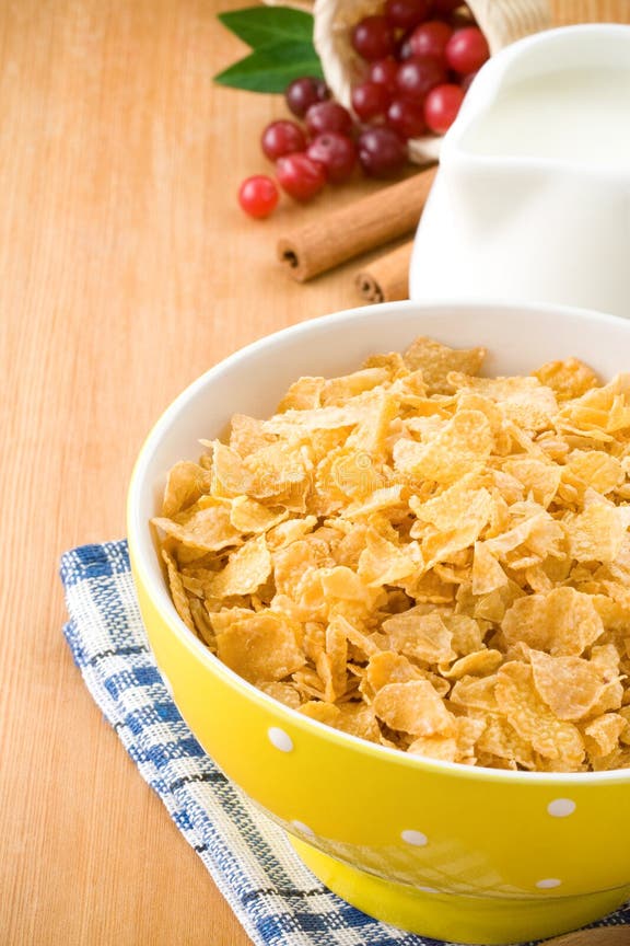 Kom cornflakes en melk stock afbeelding. Image of vlok - 25602945