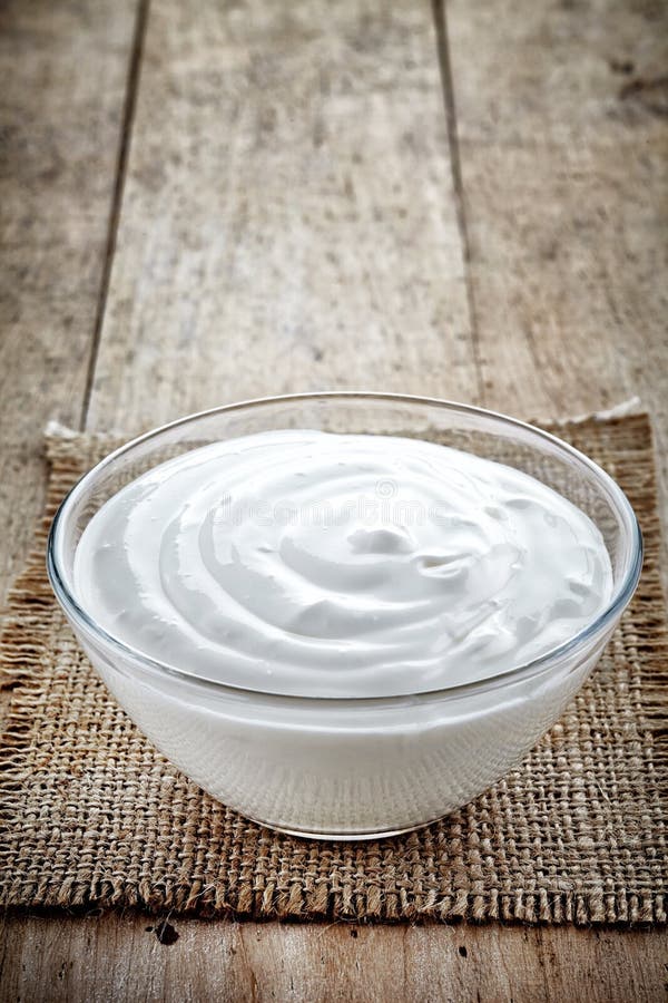 Zure room stock afbeelding. Image of room, yoghurt, schoonheidsmiddel ...