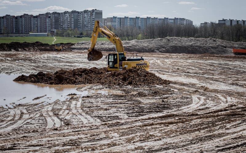 Komatsu pc210 excavator editorial image. Image of open - 247916250