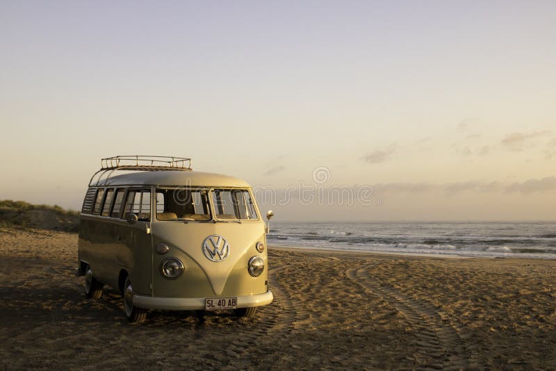 Kombi van on beach editorial photography. Image of sunrise - 82921397