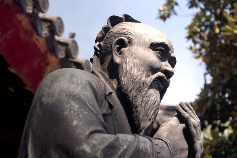 Konfucius staty arkivfoto. Bild av confucius, askfat - 41948236