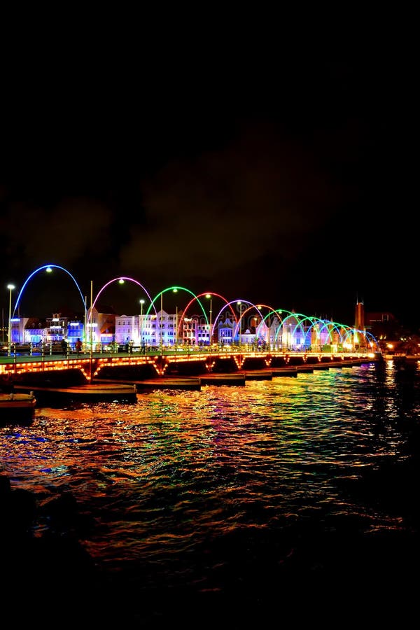 Koningin Emma Brug redactionele foto. Image of brug, eilanden - 67304681