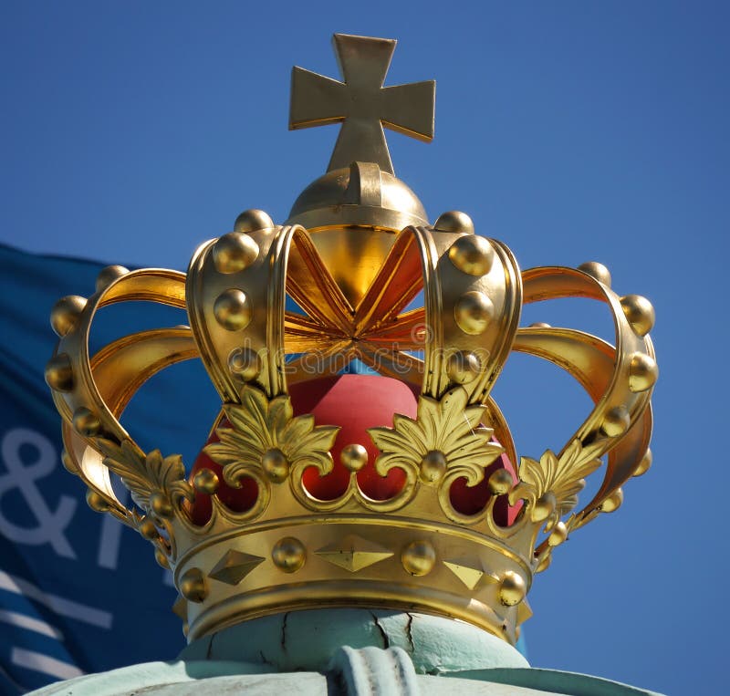 Deense Koninklijke Kroon stock foto. Image of kruis, gevestigd - 71404100