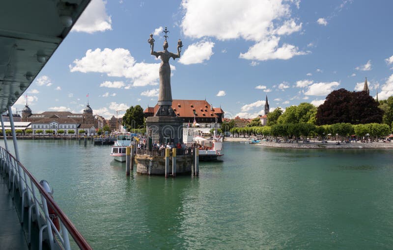 Panorama von Konstanz redaktionelles stockfoto. Bild von gebäude - 43097408