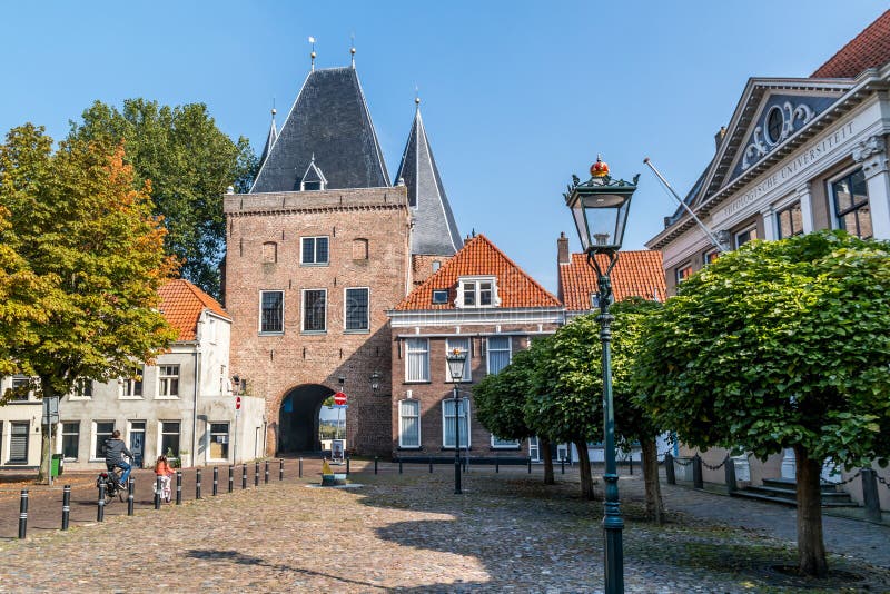 Koornmarktpoort in Kampen, Nederland Redactionele Stock Foto - Image of ...