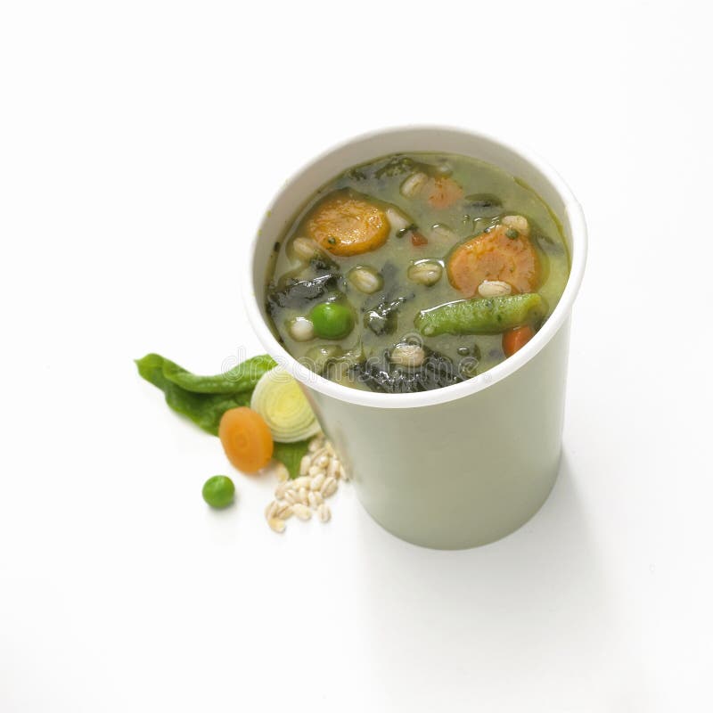 Kop van soep stock afbeelding. Image of voedsel, plukken - 7954683
