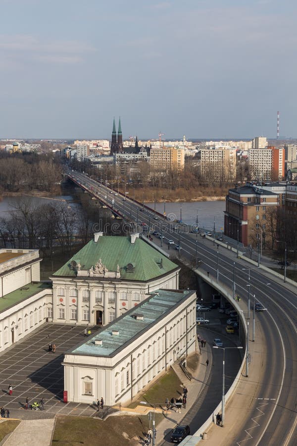 Koper-dak Paleis En Vistula-rivier in Warshau Stock Foto - Image of ...