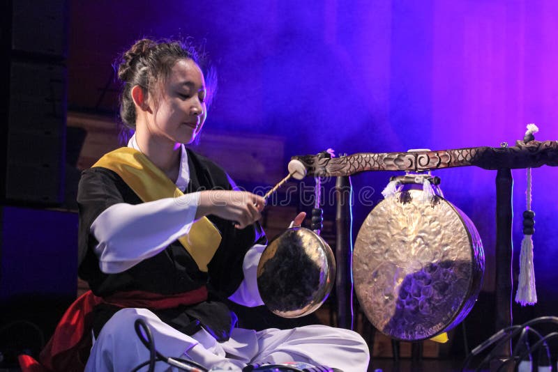 Koreaanse Musicus Jing Speler Redactionele Stock Afbeelding ...