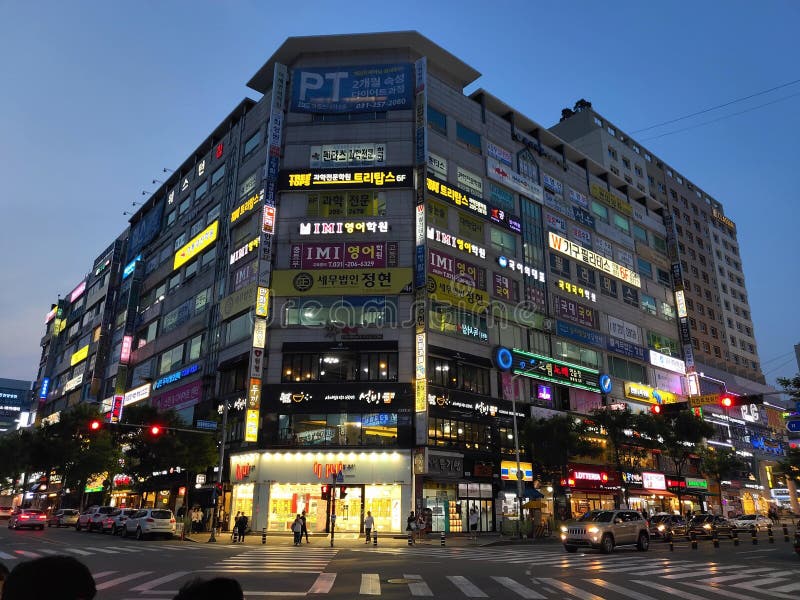 Korean Mall, Los Angeles, California Editorial Photo - Image of stores ...