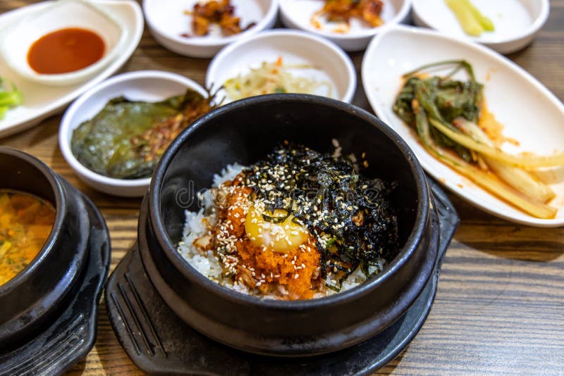 Koreansk mat, skaldjurdisk fotografering för bildbyråer. Bild av ...