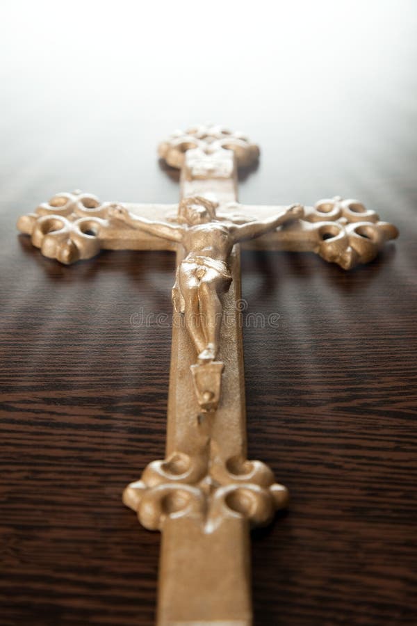 Kors Med Jesus Och Radbandet Arkivfoto - Bild av kristendomen, bakgrund ...