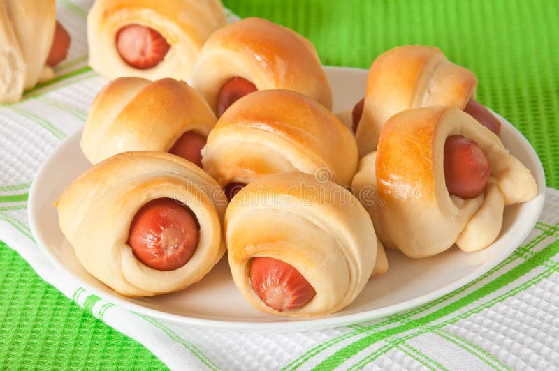 Rullkorv arkivfoto. Bild av rullar, restaurang, kött - 19243876