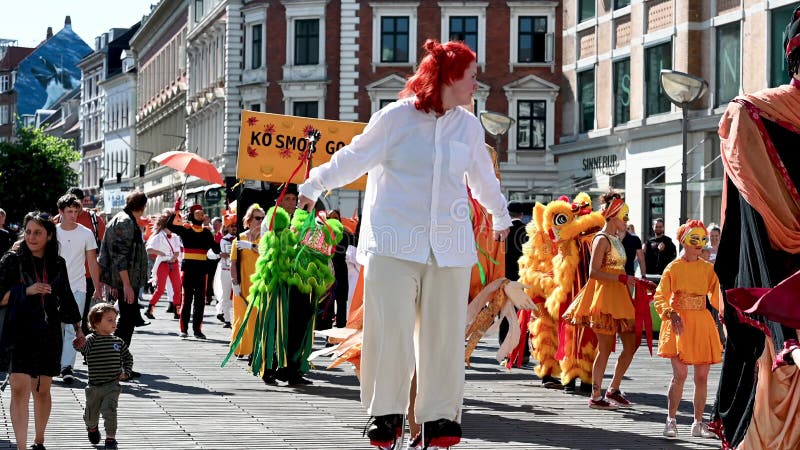 Kosmos Good Life Parade - Walking through the Streets of Aarhus ...