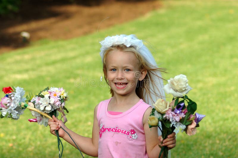 Kostbaar kind stock afbeelding. Image of kinderen, wijfje - 2541039